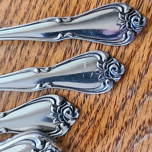 Oneida | Kitchen | 881 Rogers Oneida Flatware Rose Pattern | Poshmark